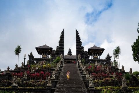 Arsitektur Pura Besakih | Pura Terbesar di Indonesia