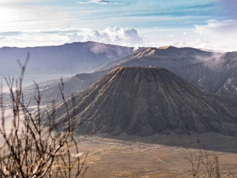 Tempat Wisata Sekitar Bromo | 15 Destinasi Kawah Gunung Bromo